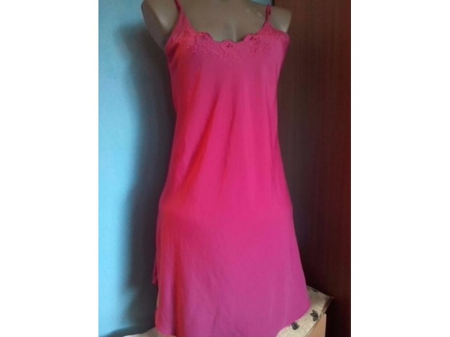 Roze pink letnja spavacica XL