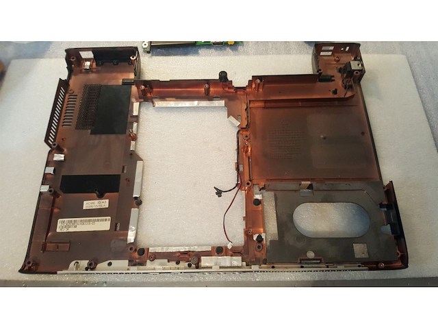 DONJA PLASTIKA KUCISTA ZA ACER ASPIRE 5050 , 5051