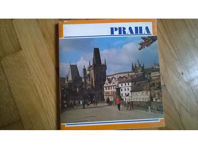 Praha. Prag. Zbirka razglednica velikog formata.