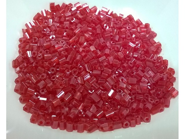 (A369) Kasaste Perlice Crvena 2mm