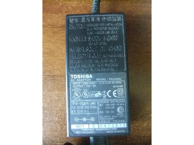 Toshiba adapter 15V 2A ORIGINAL + GARANCIJA!