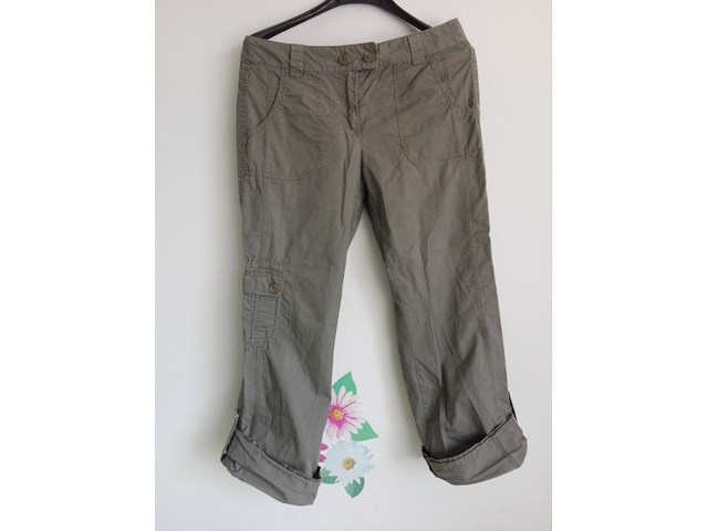 Pantalone s. OLIVER S kao nove