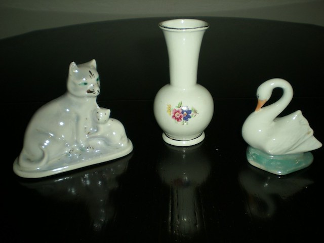 Figure ukrasne od porcelana 3 kom