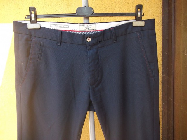 ZARA MAN DENIM COUTURE PRELEPE VEL. 46