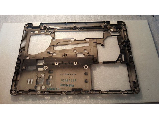 DONJA PLASTIKA KUCISTA ZA HP EliteBook 840 G1