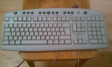 Logitech multimedijalna tastatura PS2