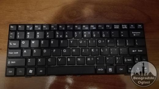 Ispravna tastatura u perfektnom stanju za netbook MSI U135.