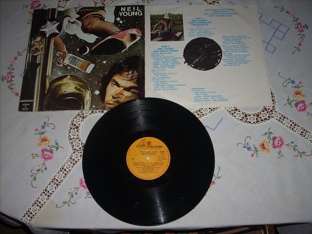 Neil Young ‎– American Stars `N Bars LP Suzy 1978.