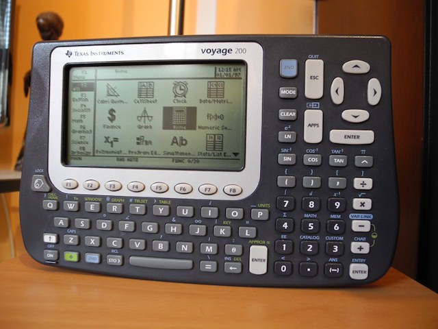 Texas Instruments Voyage 200 Graficki Kalkulator