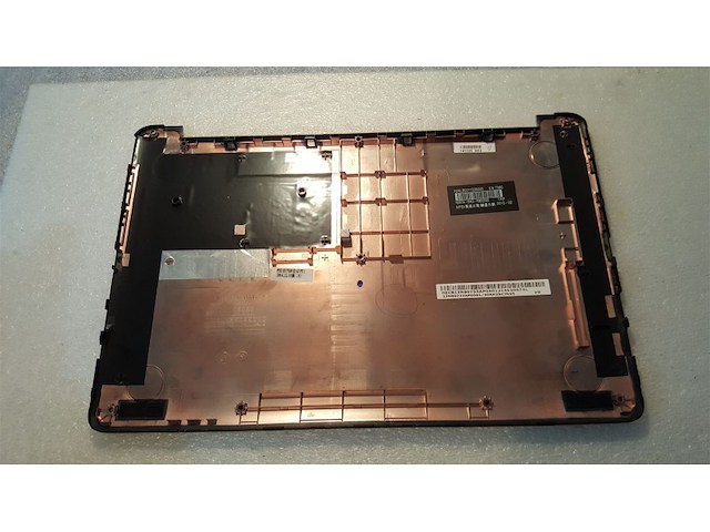 DONJA PLASTIKA KUCISTA ZA ASUS EeeBook X205TA