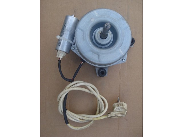 ELEKTROMOTOR 220 VOLTI  800 OBRt