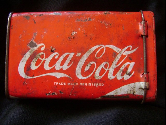 Coca Cola limena kutija