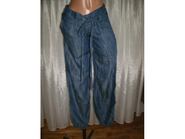 Farmerice pumparice tanke   **EXACT JEANS**-  W28