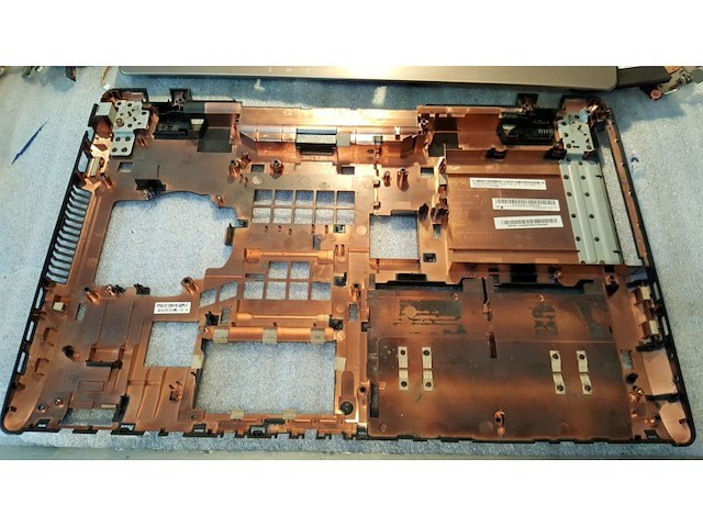 DONJA PLASTIKA KUCISTA ZA ASUS A75V