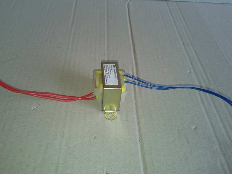 Trafo 220 na 9V