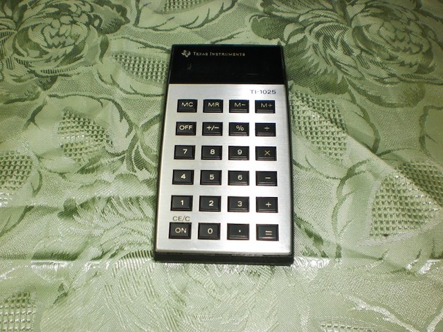 Texas Instruments TI-1025 - kalkulator iz 1977 godine