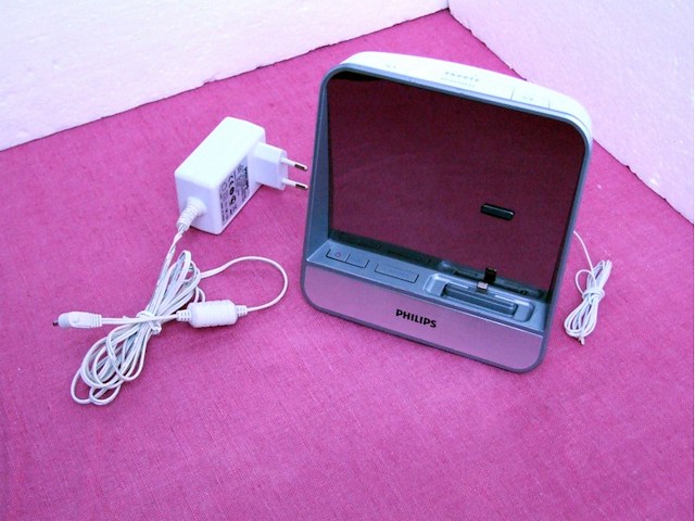 Philips iPod/iPhone punjac, sat, zvucnik, alarm, radio