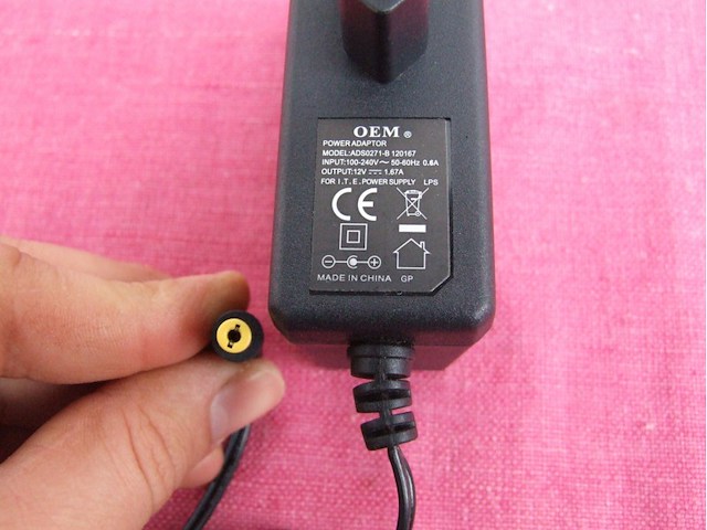 OEM 12V 1.67A adapter + GARANCIJA!