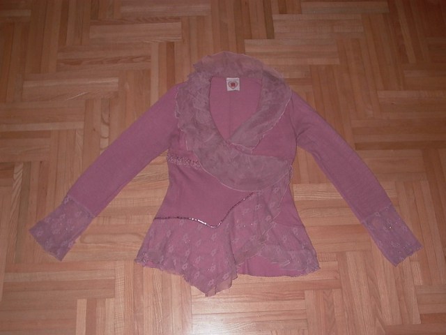 Nezna cipkana bluza, M-L