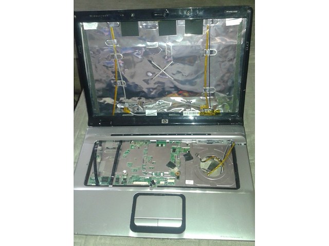 Delovi/Laptop HP dv6700