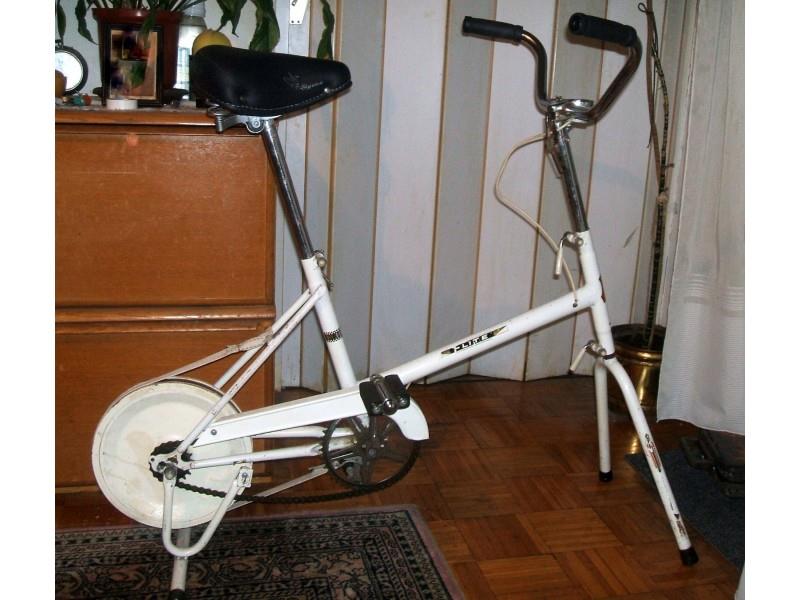 Stari sobni bicikl PANNONIA -Elite brzinometar HURET