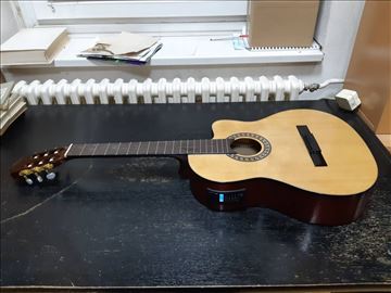 Ozvučena klasična gitara Kirkland mod. 215065