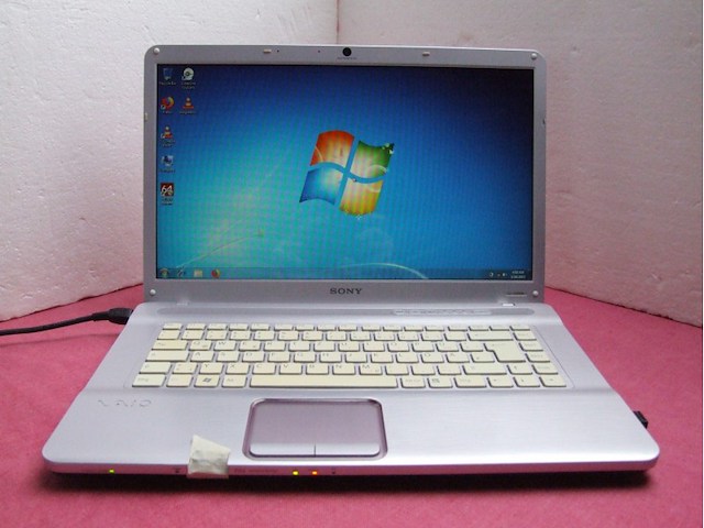 Sony Vaio VGN-NW21MF 15.6 inc/320GB HDD/4GB RAM+GARANCI