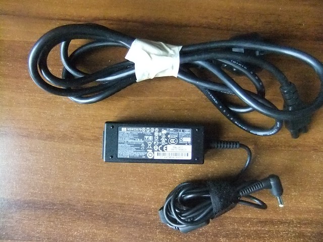 HP adapter 19V 1.58A Original + GARANCIJA!