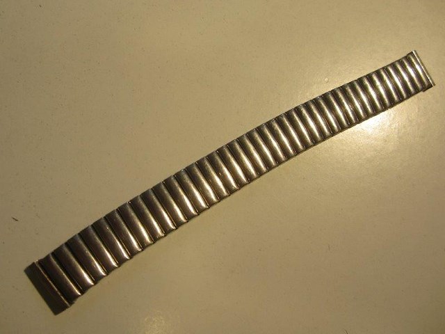 Metalna fleksi-rastegljiva narukvica za sat