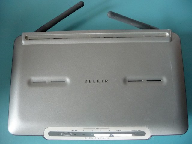 Belkin F5D7230-4 54 Mbps 4-Port 10/100 Wireless G Route