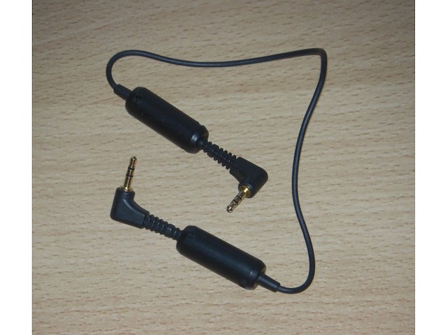 Audio-stereo kabl sa utikačima 2.5mm