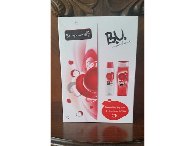 B.U. set heartbeat (deo+gel za tuširanje) NOVO