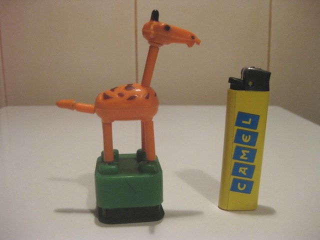 Figura - Žirafa (Yu zhi)