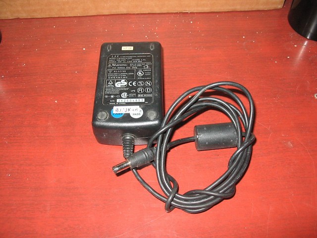 Adapter L.S.E.  20v  3A