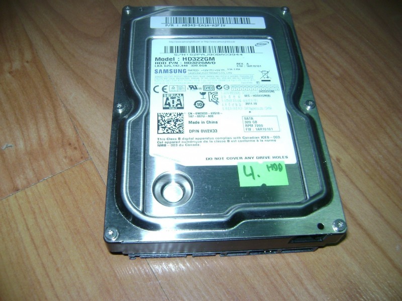 hard disk sata III samsung 320 gb ispravan
