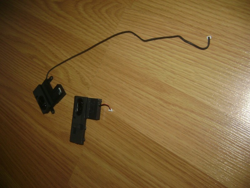 zvucnici od hp paviliona ZT3000