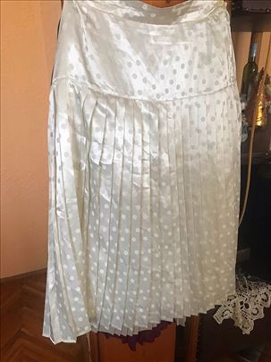 Satenska plisirana suknja sa tufnicama 40