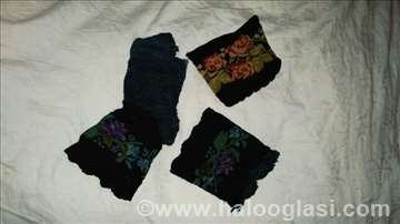 Novčanik i tkane/pletene čarape iz 19. v