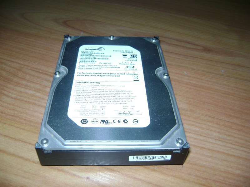 hard disk 250gb sata 3.5 seagate ispravan