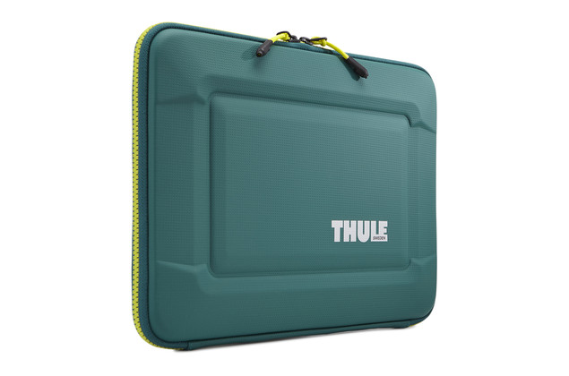 Thule Gauntlet 3.0 Sleeve for 15 MacBook® Pro Retina