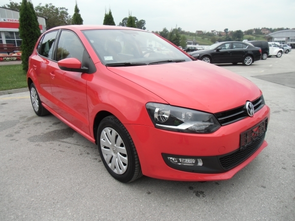 CENA: 9800 €
VOLKSWAGEN - POLO COMFORT 1.2 TDI