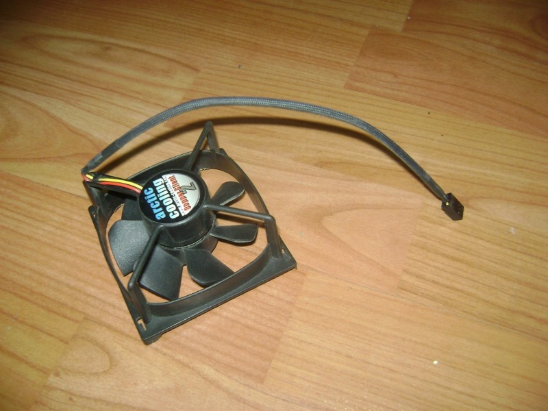 ventilator od kulera 462 arctic cooling