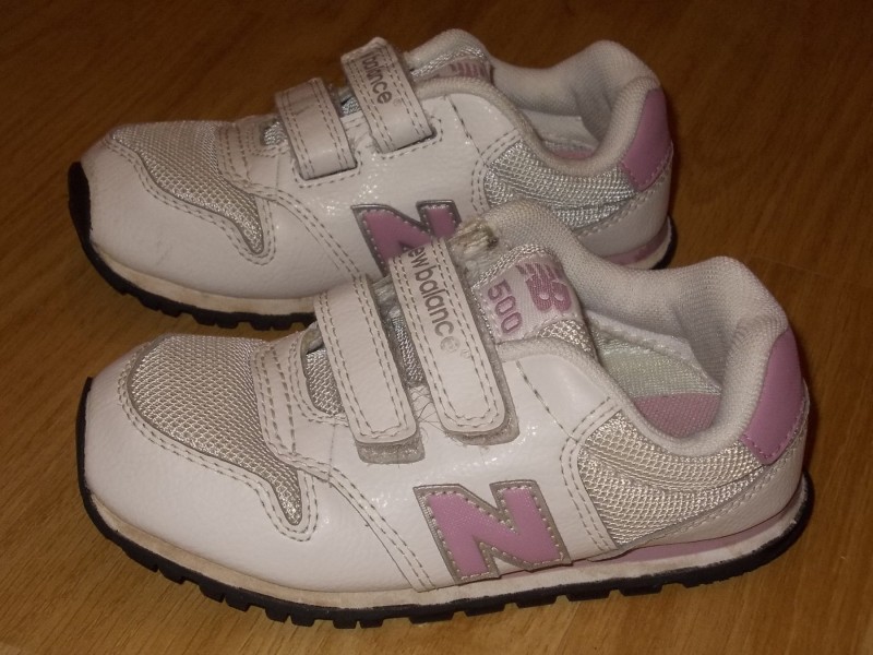 ODLICNE **NEW BALANCE** PATIKE br.27,5 / 16,5 cm