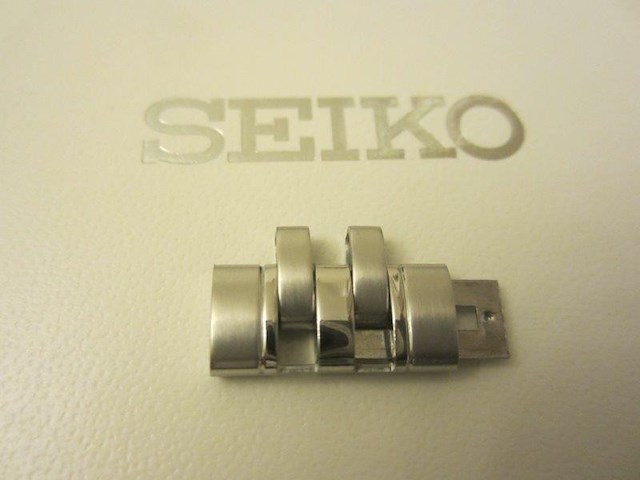 SEIKO - segment narukvice od muškog sata SUR219P1