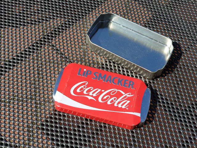 Coca-Cola ukrasna kutija Lip Smacker 15 x 8.5 cm
