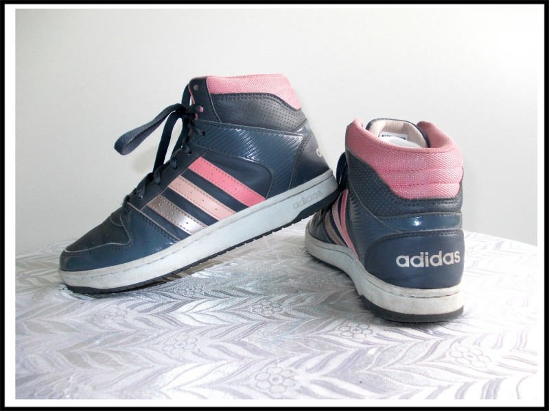 ***ADIDAS*** DIVNE PATIKE br.36-23cm