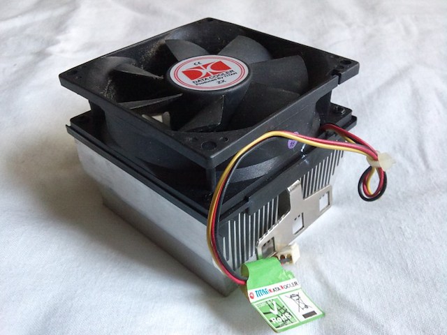 Titan Data Cooler ZX AMD Socket