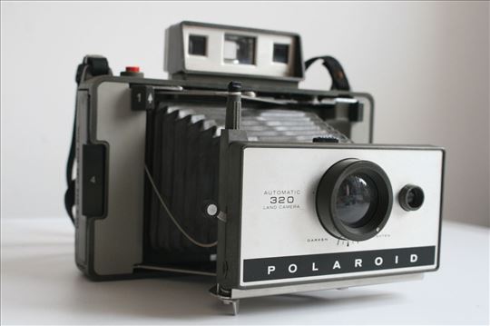 Polaroid automatic 320 land camera