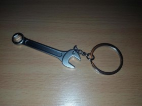 Privezak za ključeve - ključ okasto-vilasti
