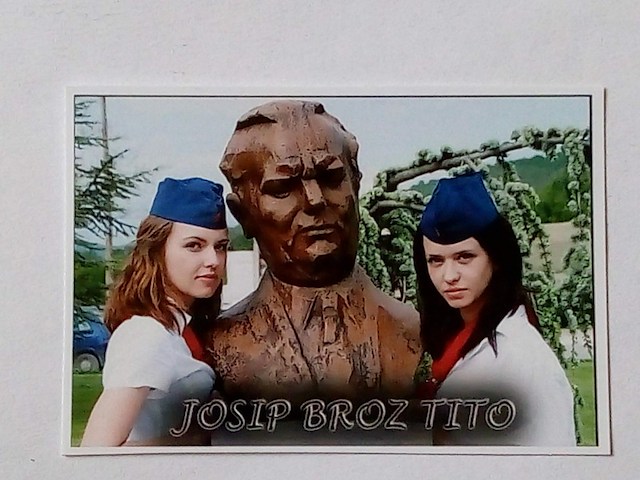 Josip Broz Tito sa Pionirkama